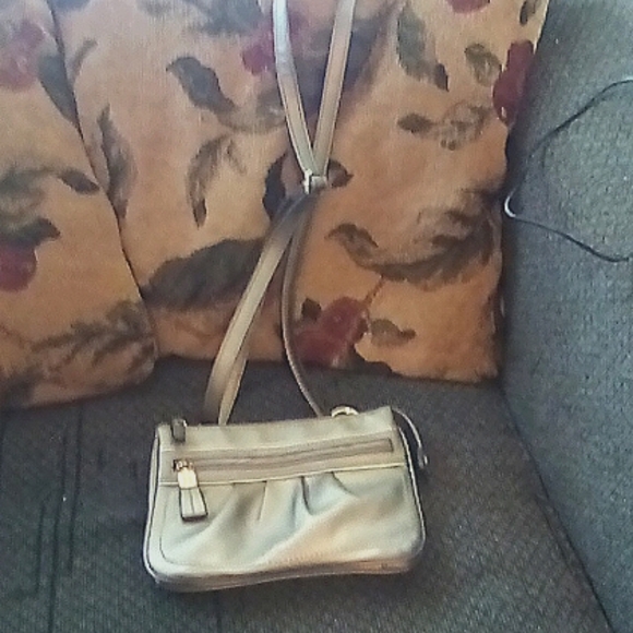 Relic | Bags | Relic Crossbody Purse | Poshmark